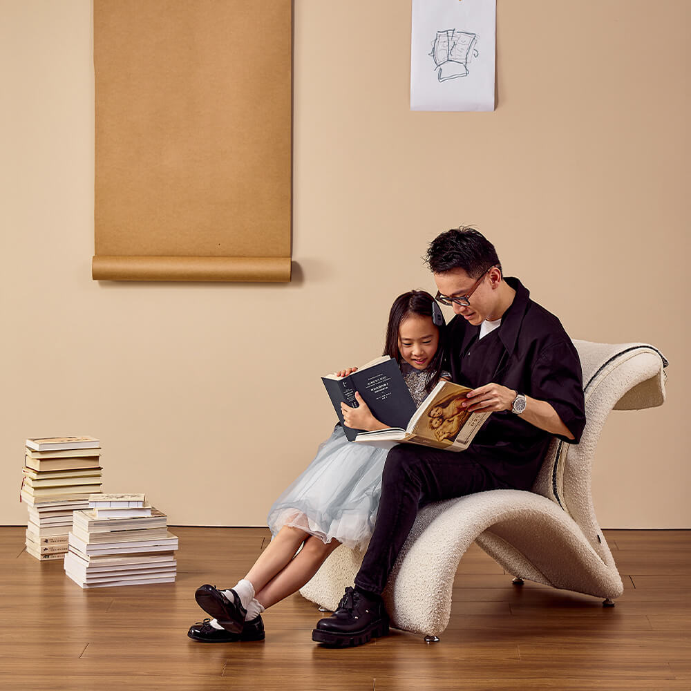 Chapter Chair Flip Cushion Adjustable Curved Chair | gradodesign