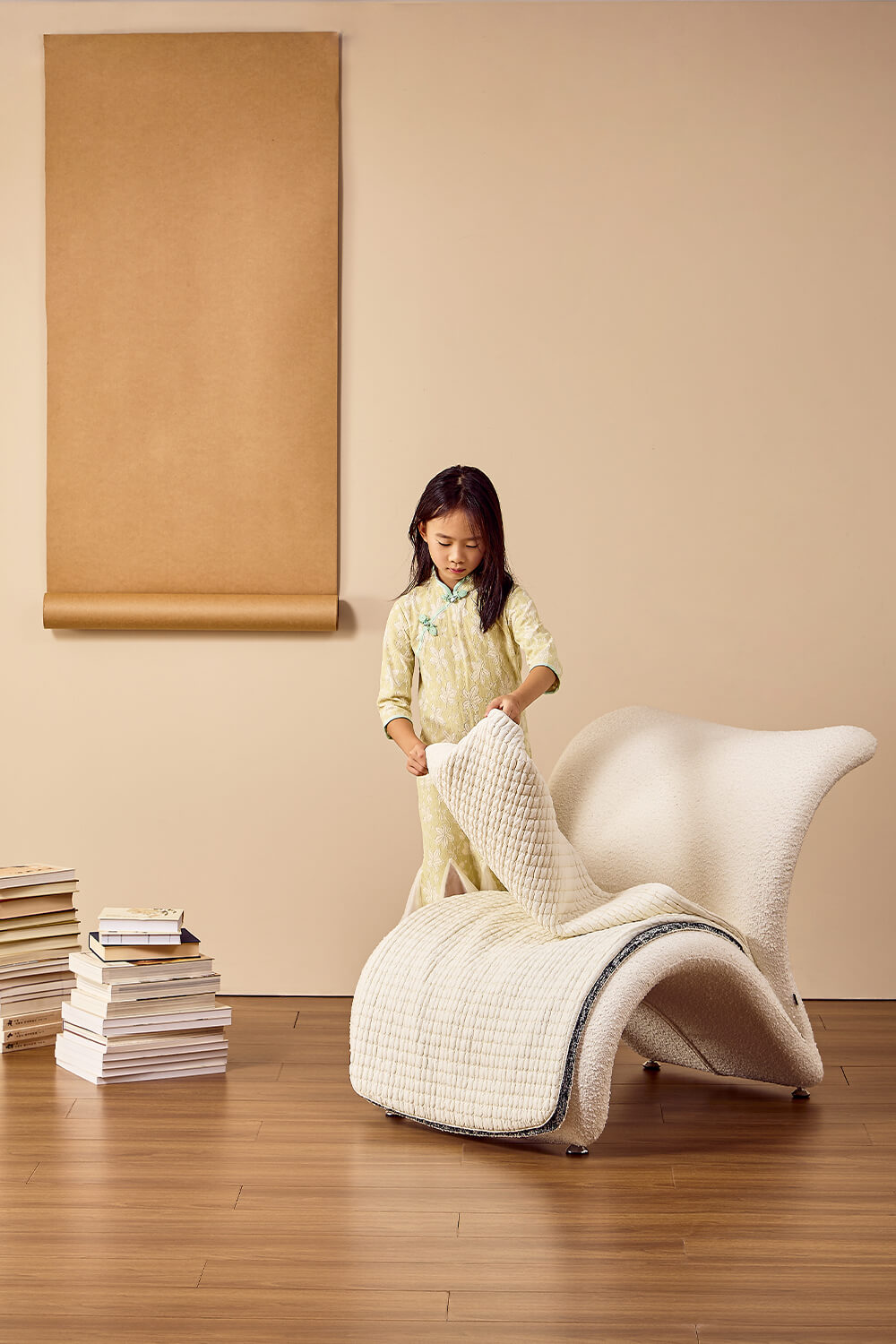 Chapter Chair Flip Cushion Adjustable Curved Chair | gradodesign