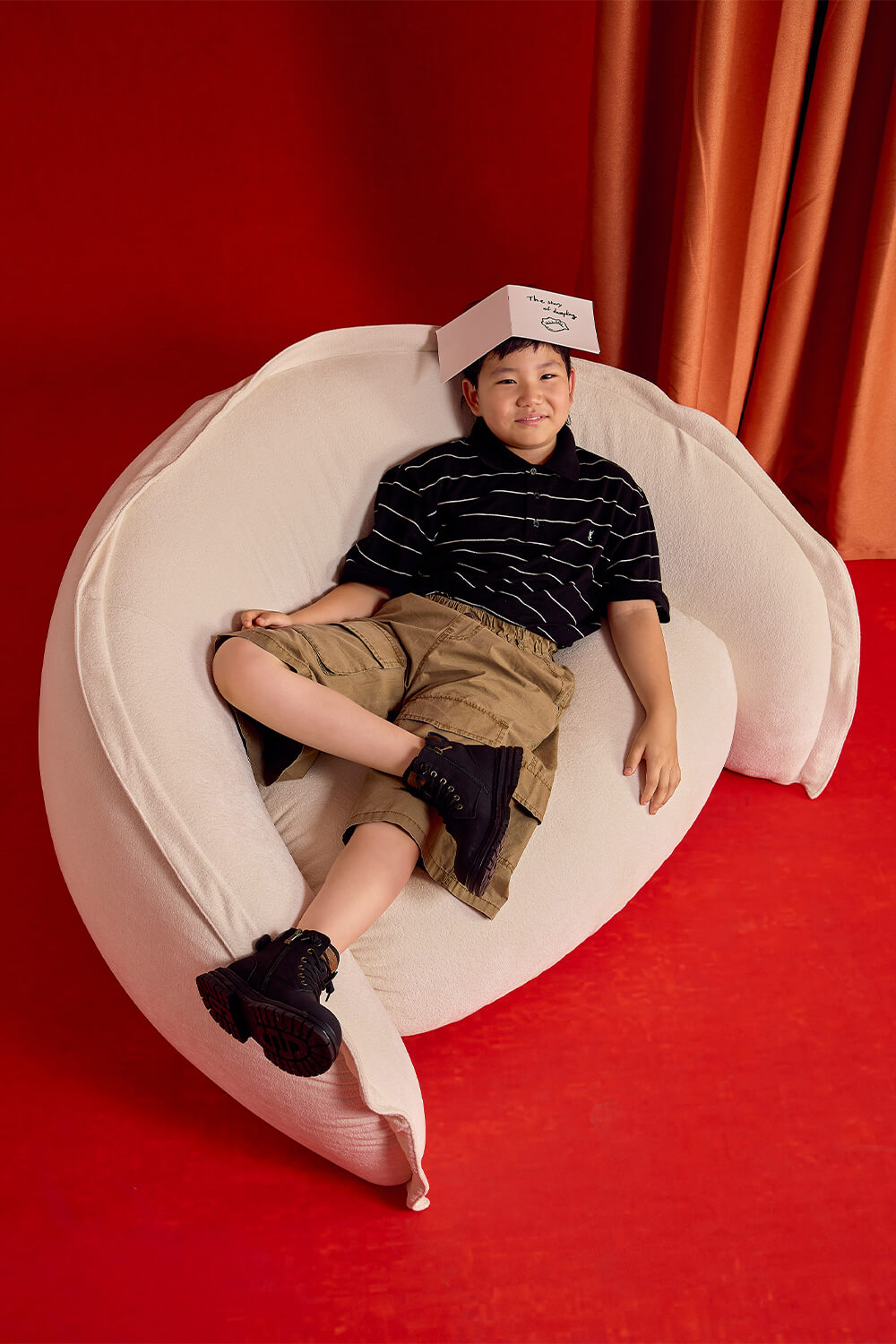 Momo Chair and A Half White Accent Seat | gradodesign